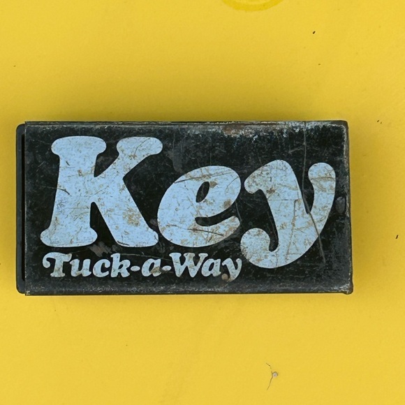 Kitchen | Vintage Tuckaway Magnetic Key Hider Case Holder For Spare ...